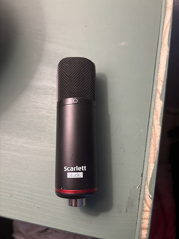 Focusrite Scarlett 2019 - Studio mic | Reverb