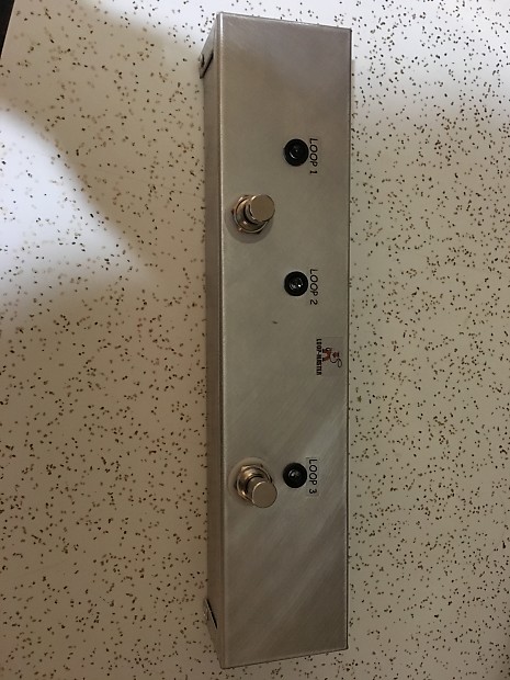 Loop Master A/B channel switcher / loop pedal | Reverb Canada