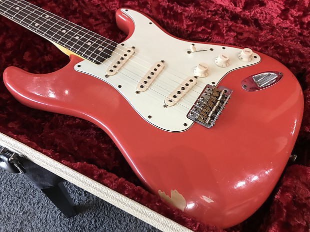 Fender Custom Shop '62 Stratocaster Relic Fiesta Red - | Reverb España