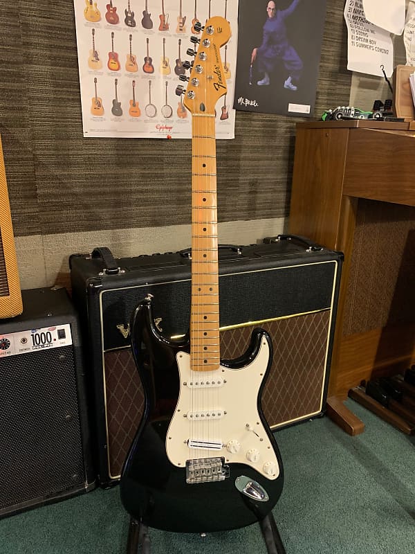 Fender Stratocaster 2009 (MIM) - Black | Reverb