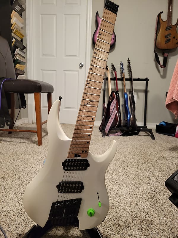 Legator Ghost 7 White | Reverb