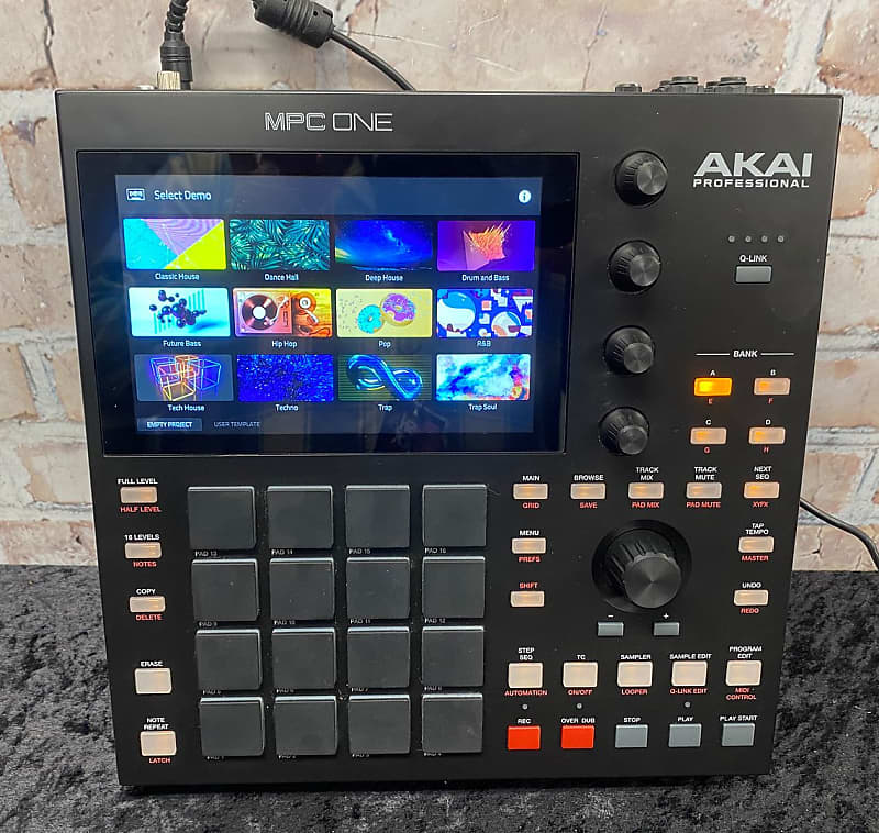 Akai MPC One MIDI Interface (San Diego, CA) | Reverb