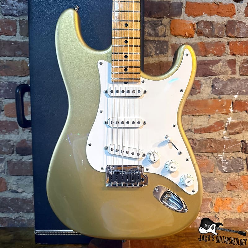 Suhr Classic S Electric Guitar w/ Graphtech Saddles & OHSC | Reverb