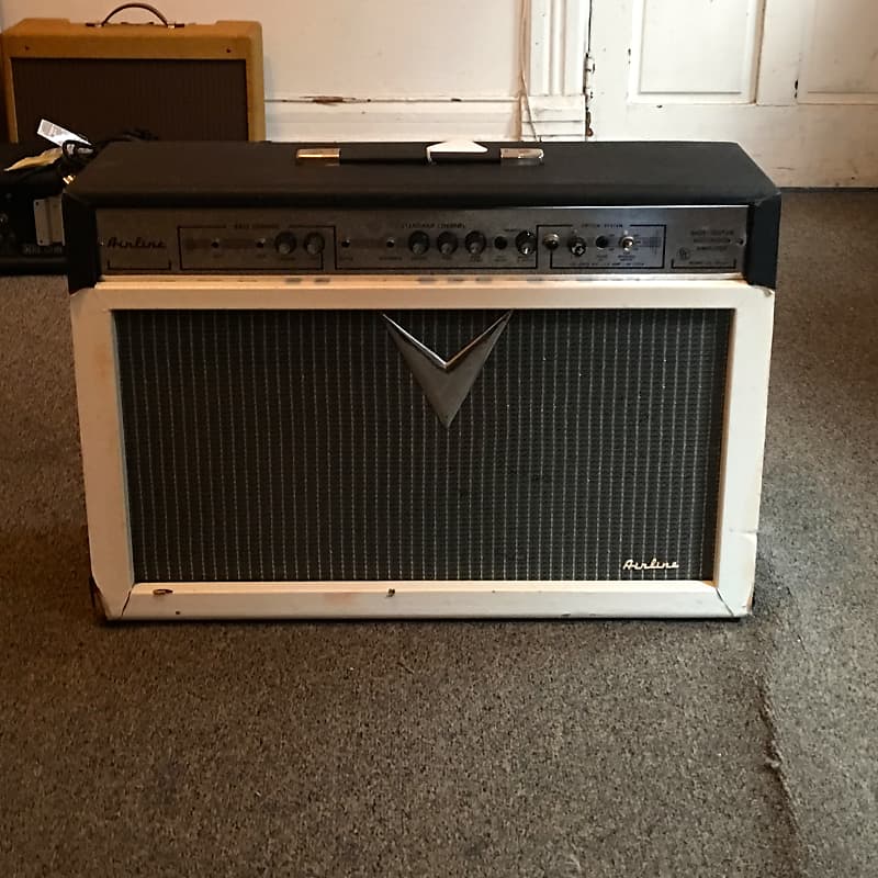 Valco Supro Airline 62-9016A combo amp | Reverb