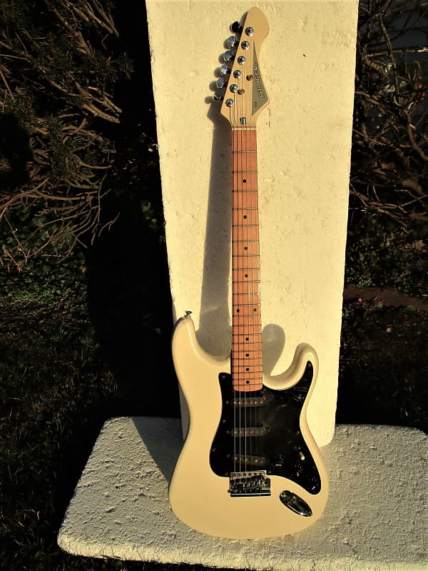 Martin Stinger SSX Strat Style Guitar, 1980's, Korea, White, | Reverb