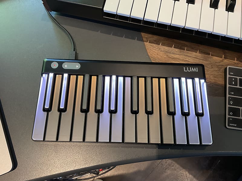 Lumi Keyboard Black | Reverb