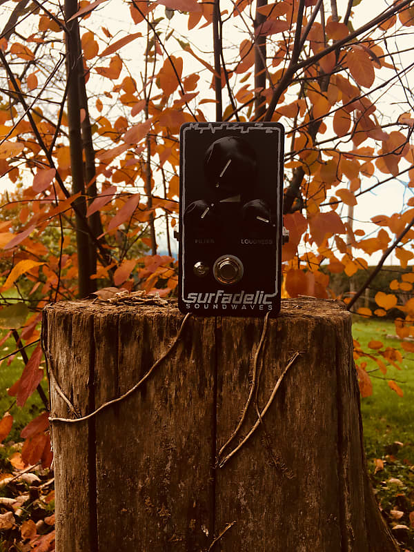 surfadelic soundwaves: mindfuzz compact silicon | Reverb