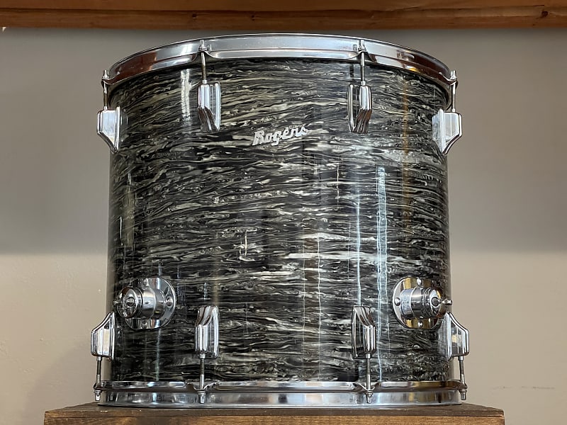 1970's Rogers 18" Black Strata 9/72 Floor Tom 16x18 Black | Reverb