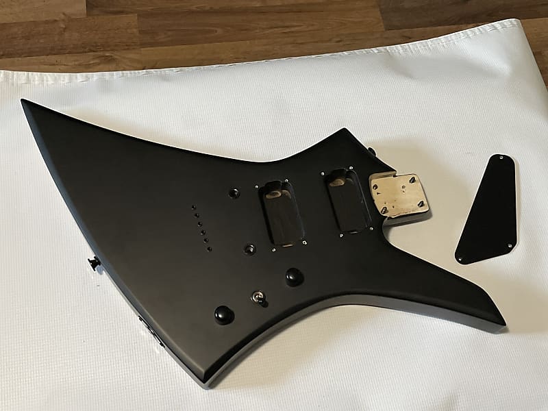 2020 Jackson JS32T Kelly Satin Black Hardtail Semi Loaded | Reverb