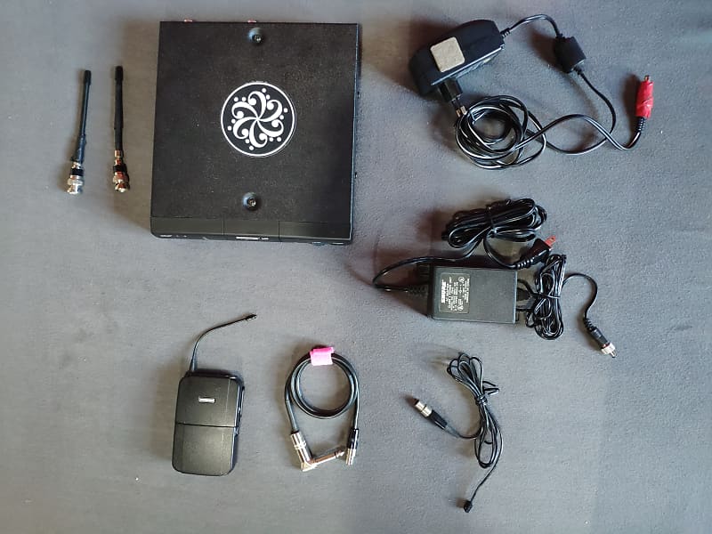 Shure UC Wireless System for Guitar or Mic, UC4-UA Reciever | Reverb