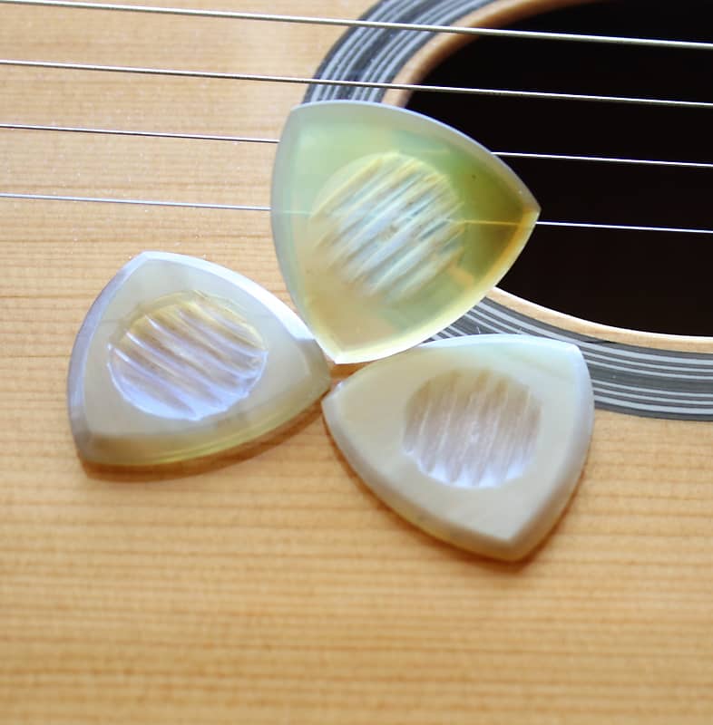 Tone-Master Trigon shaped Light Horn pick-GP2022-Set of 3 | Reverb