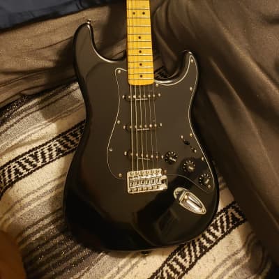 Fender Squire Stratocaster 2016 - Black | Reverb