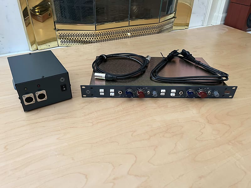 BAE 1073MPF dual-channel rackmount microphone preamp with | Reverb