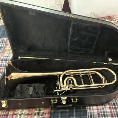 Mint Like New Getzen 1052FDR Bass Trombone PERFECT condition | Reverb