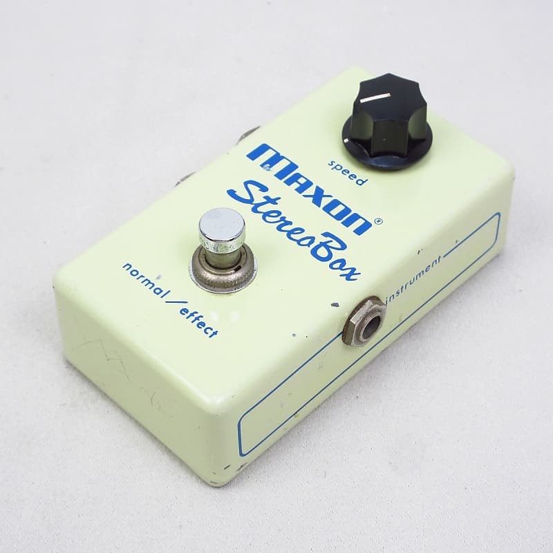 Maxon Stereo Box Tremolo (10/30) | Reverb Canada
