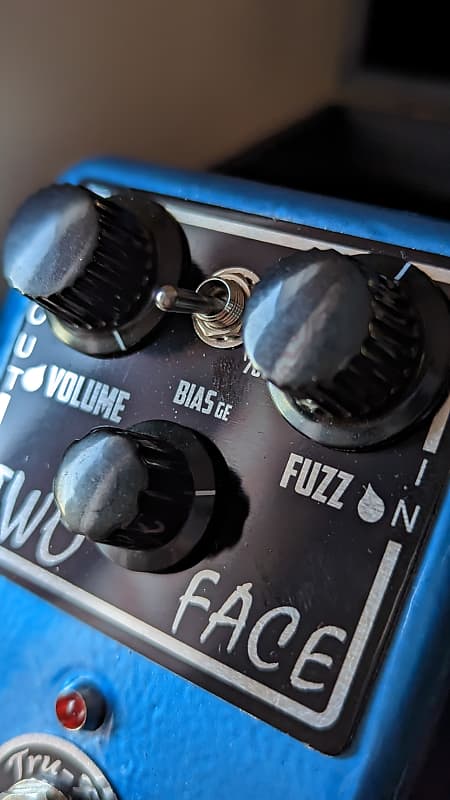 Tru-Fi Two Face Fuzz | Reverb Tru-Fi Two Face Fuzz | Reverb