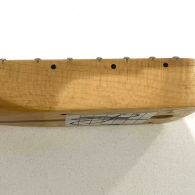 2000 Fender Deluxe Figured Maple Stratocaster Neck 9.5 Radius | Reverb