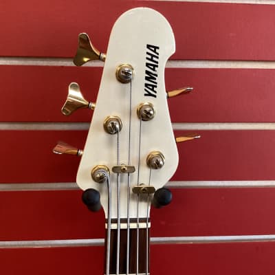 Yamaha BBG5S 5 String Bass Guitar - White | Reverb