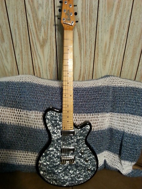 Godin Radiator Black & Blue Pearl | Reverb