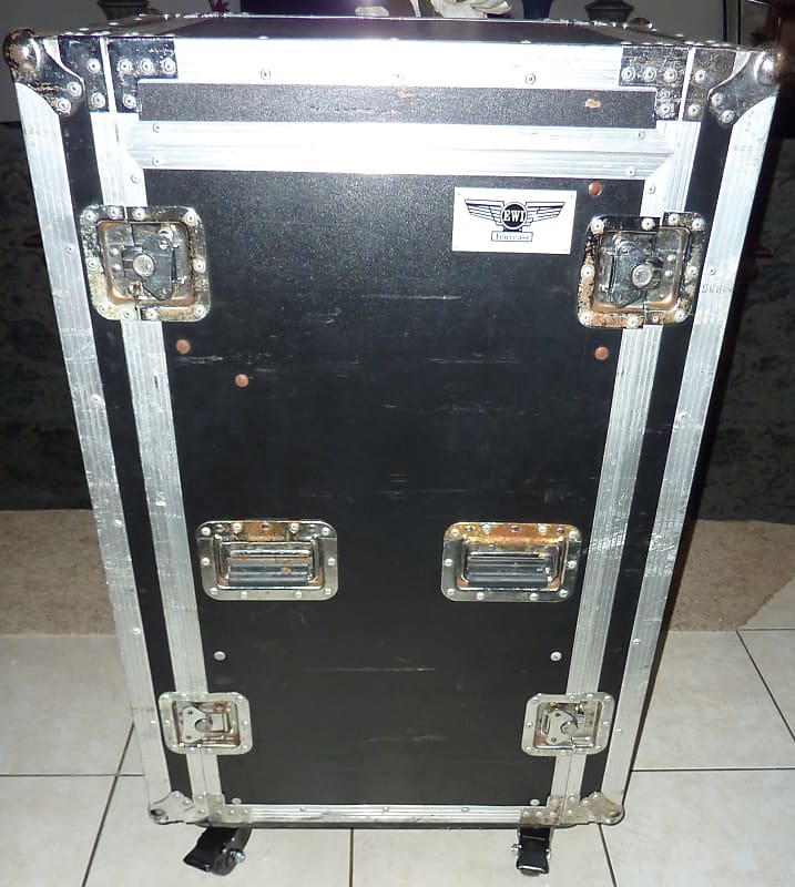 EWI Tour Case 19 Inch Mixer Rack w/Slant Up Mixer Rails | Reverb