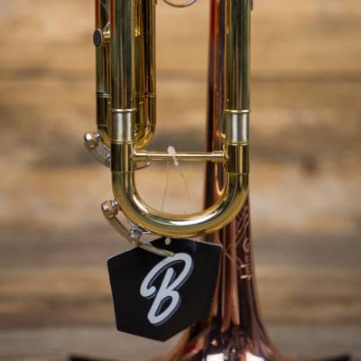 Getzen 900DLX Eterna Series Trumpet in Lacquer w/Case | Reverb