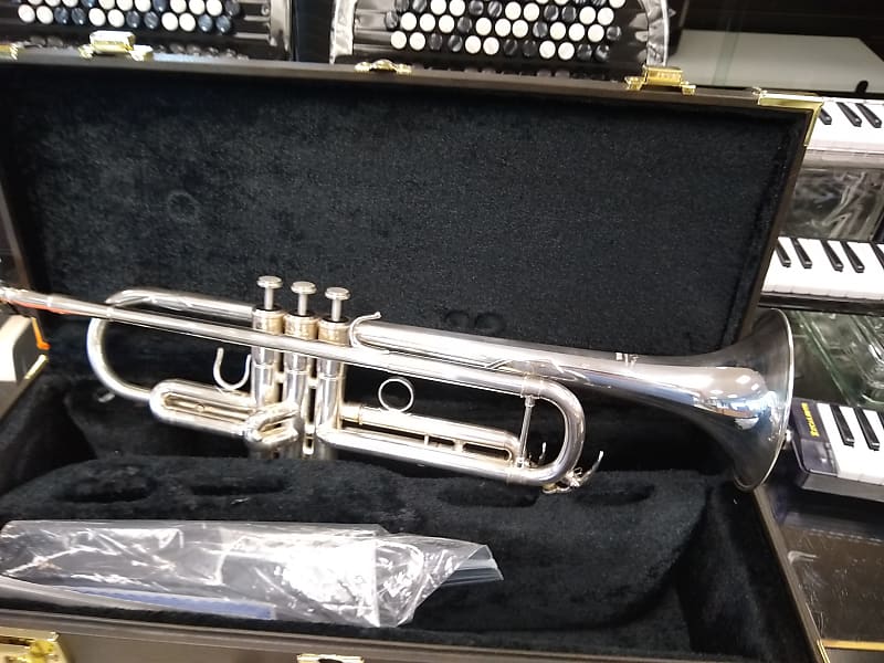 Yamaha Trumpet 6335 Silver Plated | Reverb