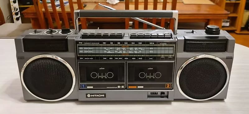 VINTAGE HITACHI BOOMBOX STEREO/TAPE/RADIO FM | Reverb UK
