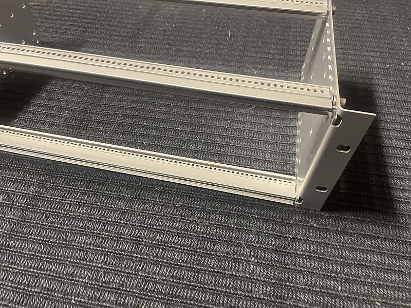 Eurorack 19'' rack | Reverb