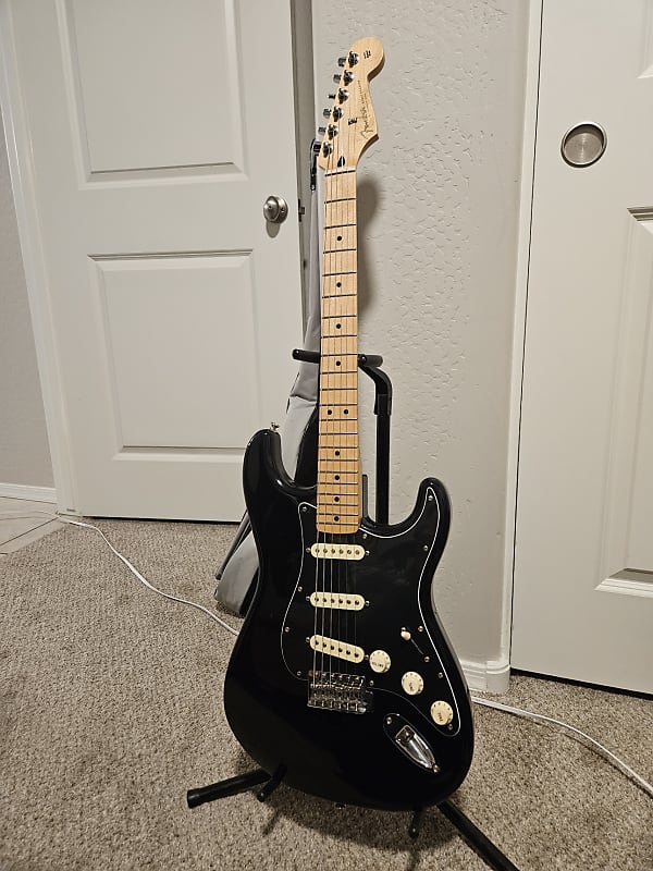 Fender Stratocaster Black | Reverb