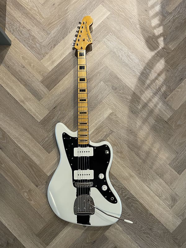 Squier FSR Classic Vibe '70s Jazzmaster custom nitro | Reverb UK