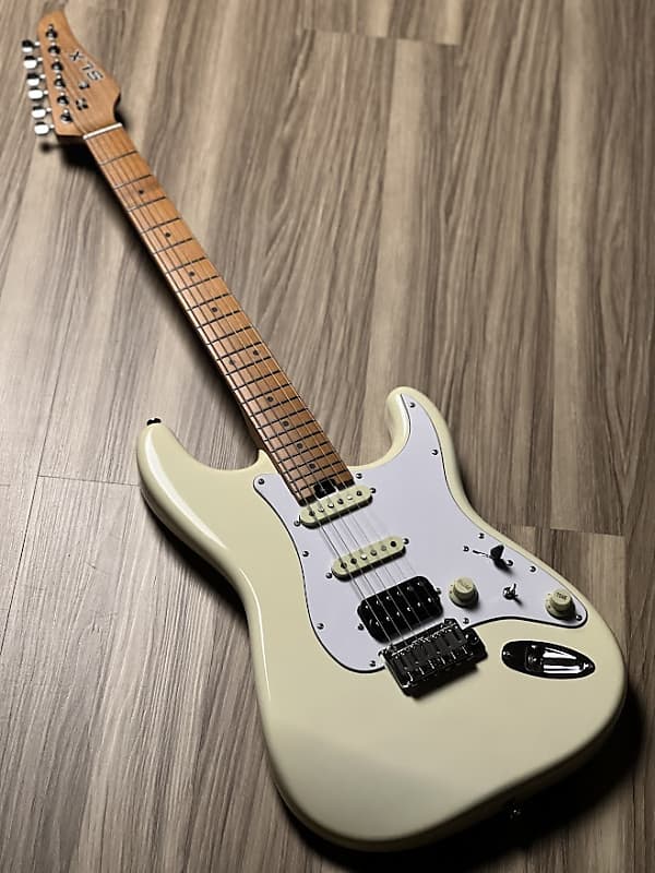 SLX Hawk Classic Lite 22 HSS in Olympic White | Reverb