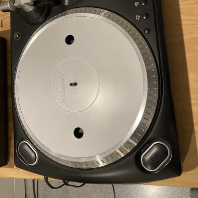 Classic Numark TT1625 Turntable - Analogue Elegance | Reverb