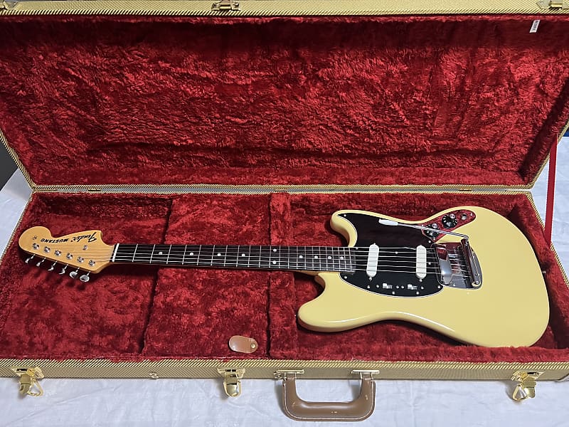 Fender MG-69 Mustang Reissue MIJ | Reverb