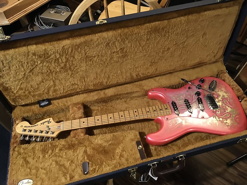 Fender Pink paisley stratocaster MIJ 1986-87 - Pink | Reverb Canada