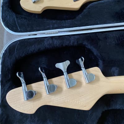 Peavey Cyberbass 4 string Bass project | Reverb