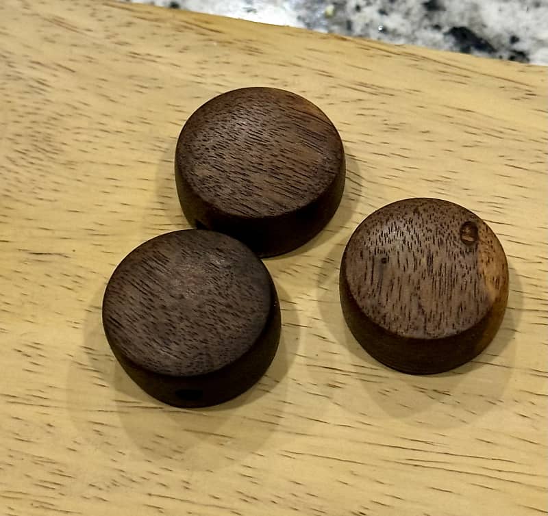 Claro Walnut - Wood volume/tone knobs | Reverb