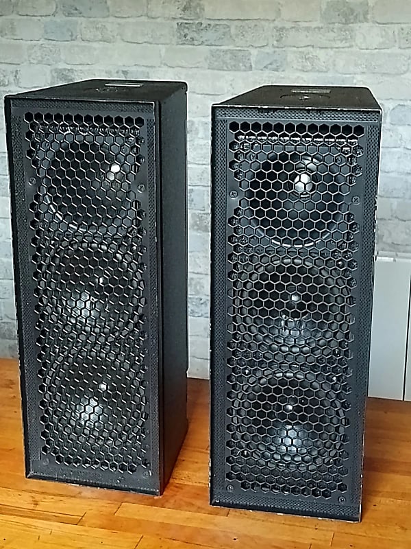 Meyer Sound UPM-2P- Noir mate ( Pair ) 2006 - noir mate | Reverb