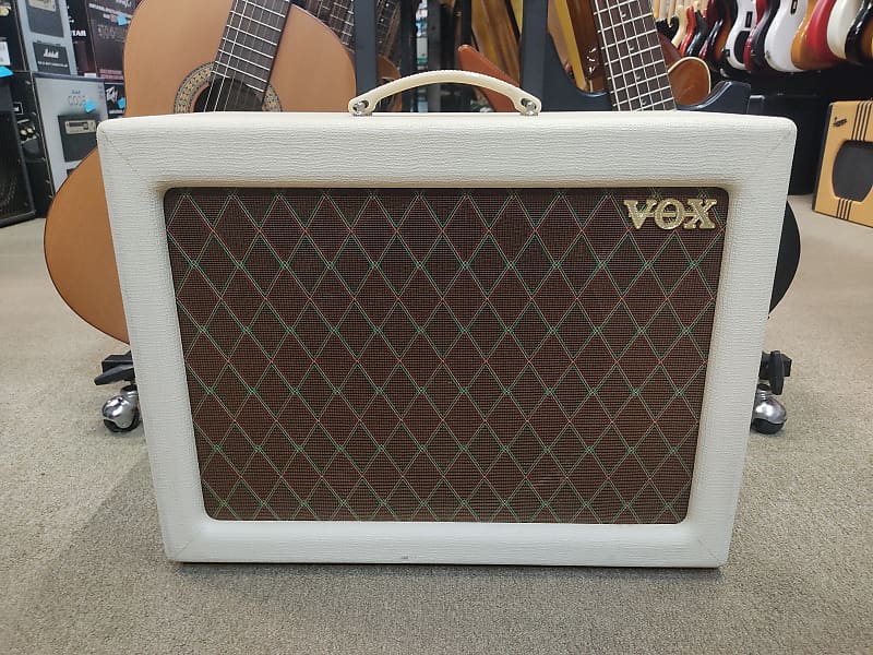 Vox V112TV | Reverb