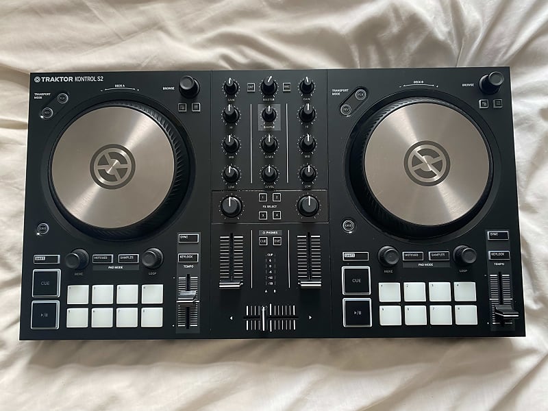 Native Instruments Traktor Kontrol S2 MK2 DJ Controller 2020 | Reverb