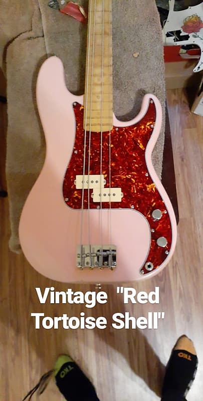 Fender Precision bass Fretless Shell Pink Laqcuer. | Reverb