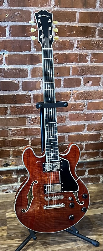 Eastman T484 14" Thinline in Classic Finish with hard case | Reverb