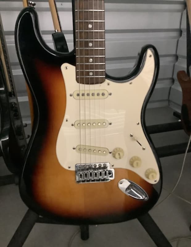 2009 Squier Stratocaster China | Reverb
