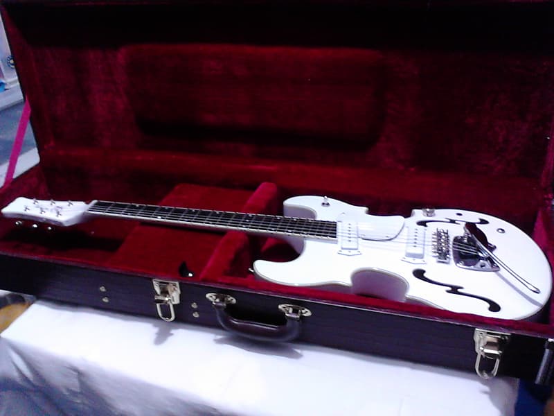 Hallmark Stradette 2018 - Custom White Pearl | Reverb UK