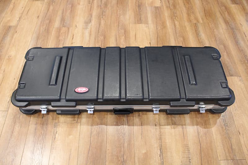 SKB 76 Keys Keyboard Hard Case With Wheels | Reverb