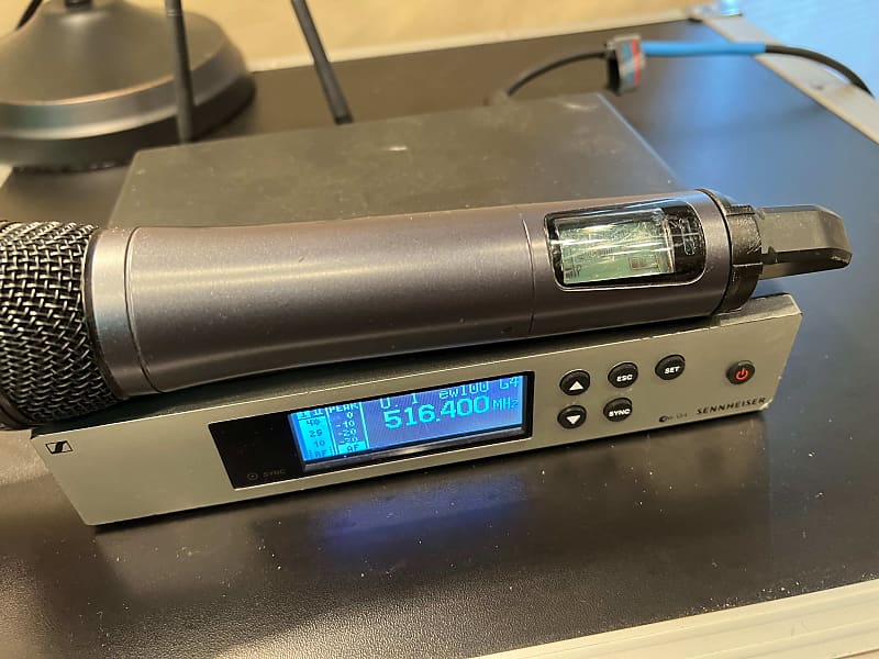 Sennheiser EW-G4 EM 100 G4 with G3 e835 Microphone Capsule | Reverb