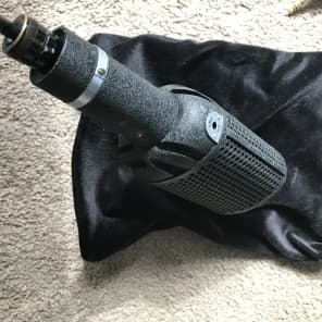 STC 4033A Dual-Element Microphone | Reverb UK