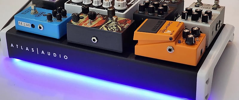 Atlas Audio M Series Customized Pedalboard 22" x 9" White | Reverb
