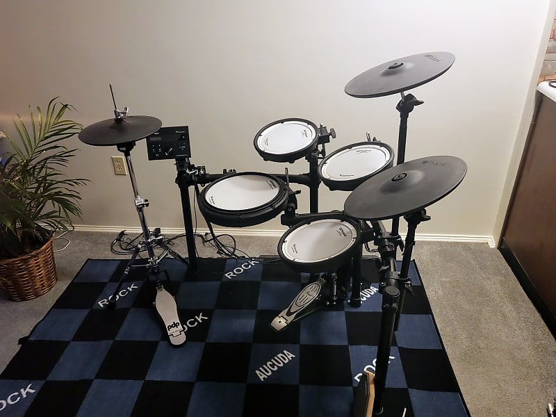 Roland TD-7 Td7V-Drum Kit with Mesh Pads | Reverb