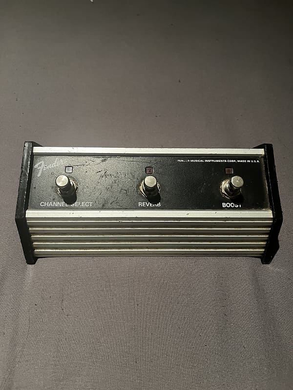 Fender 3 button footswitch for stage 185 80’s - Black and | Reverb