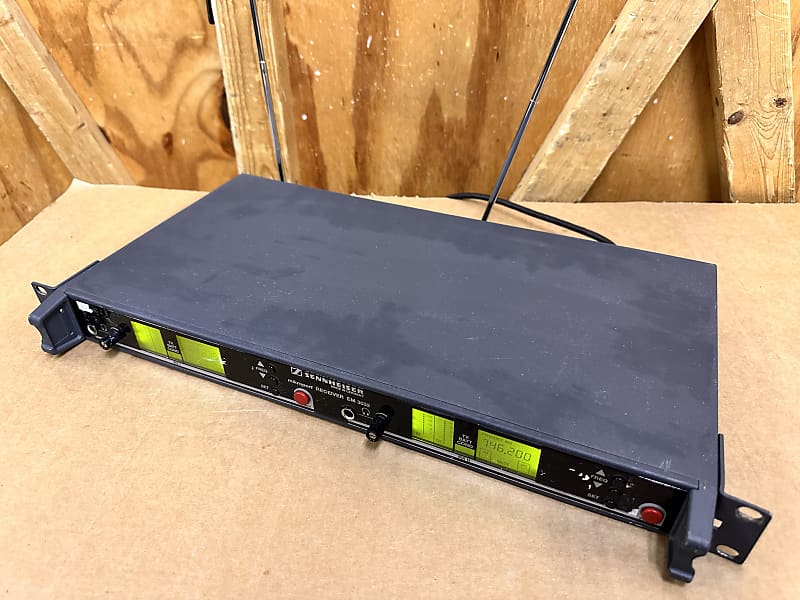 Sennheiser EM 3032 Dual UHF Wireless Microphone Mikroport | Reverb